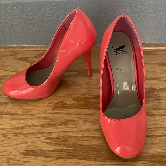 Shiekh | Shoes | Sheikh Peach Round Toe Heels | Poshmark